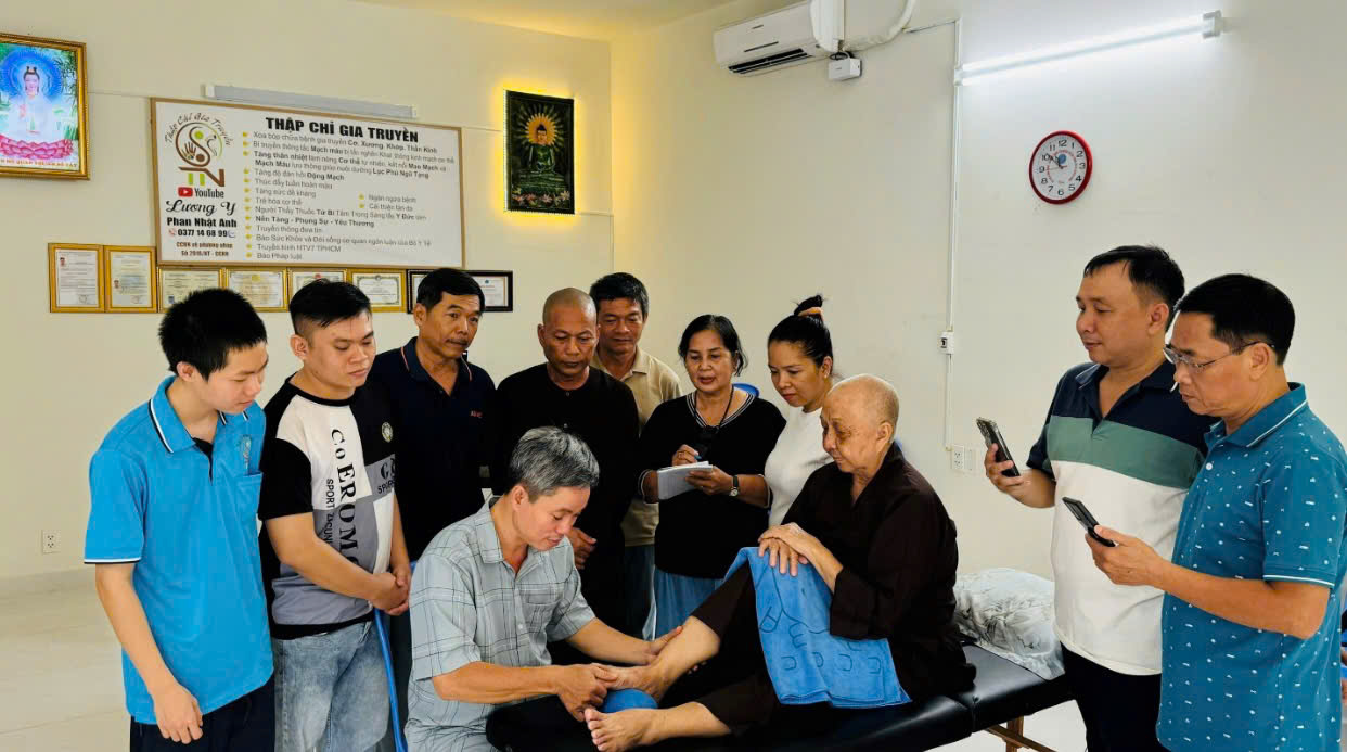 Lương y Phan Nhật Anh và hành trình phát huy tinh hoa Thập chỉ gia truyền chữa bệnh giúp người ...